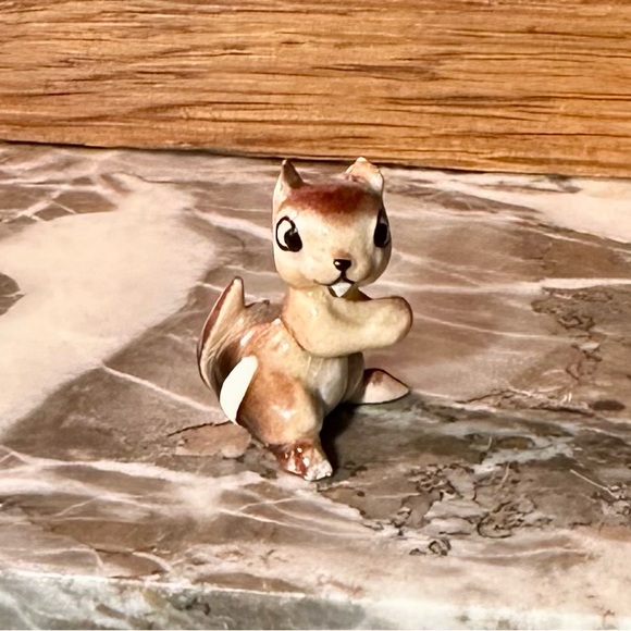 Accents | Vintage Miniature Ceramic Squirrel | Poshmark